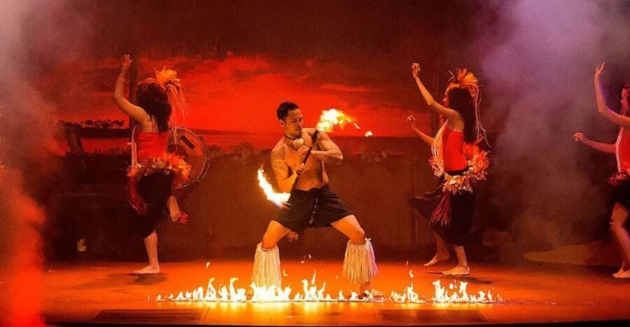 Daytona Beach: Luau with Polynesian Dinner and Live Show - The Experience: Authenticity and Entertainment