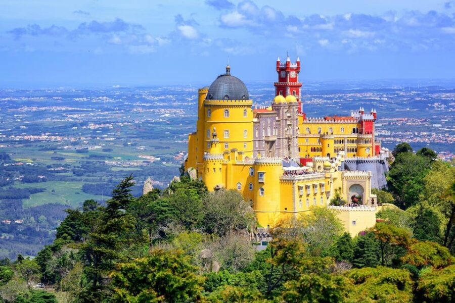 De Lisboa : to Sintra , Cabo da Roca and Cascais - Discovering Sintra: Palaces, Gardens, and Architectural Wonder