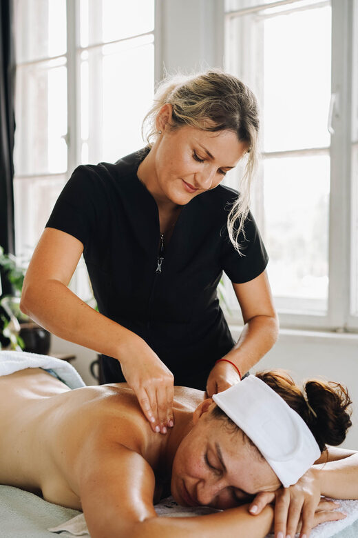 Deep Tissue Massage Therapy NYC - 45 Mins - What You Can Expect from Knee Bodyworks Massage NYC