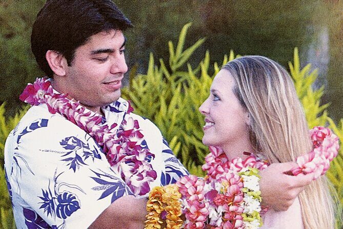 Deluxe Orchid Lei Greeting (Maui, Kahului Airport, OGG) - The Experience in Detail