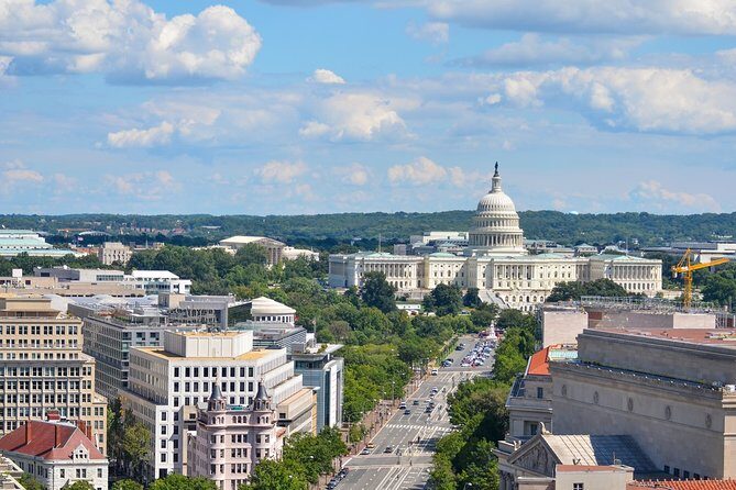 Departure Private Transfer: Washington to Dulles Airport IAD in Business Car - Why Travelers Appreciate This Service