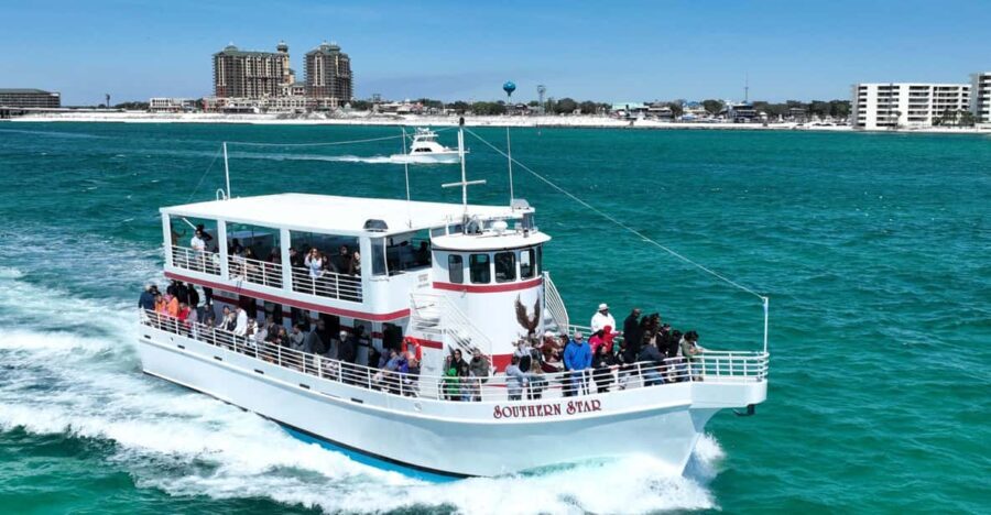 Destin: Dolphin Cruise aboard a Glass-Bottom Boat - Who Will Love This Tour?