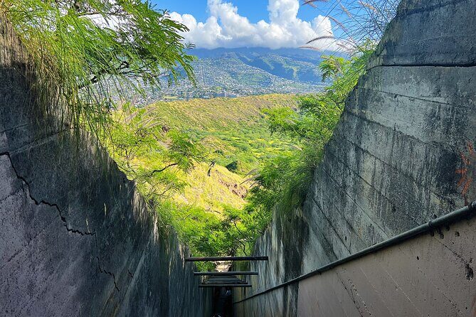 Diamond Head Hiking and Oahu Island Experience feat. North Shore - Who Will Love This Tour?