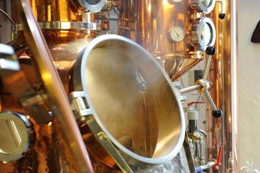 Dordrecht: Distillery Tour with Dutch Gin & Genever Tasting - Exploring the Rutte Distillery Experience