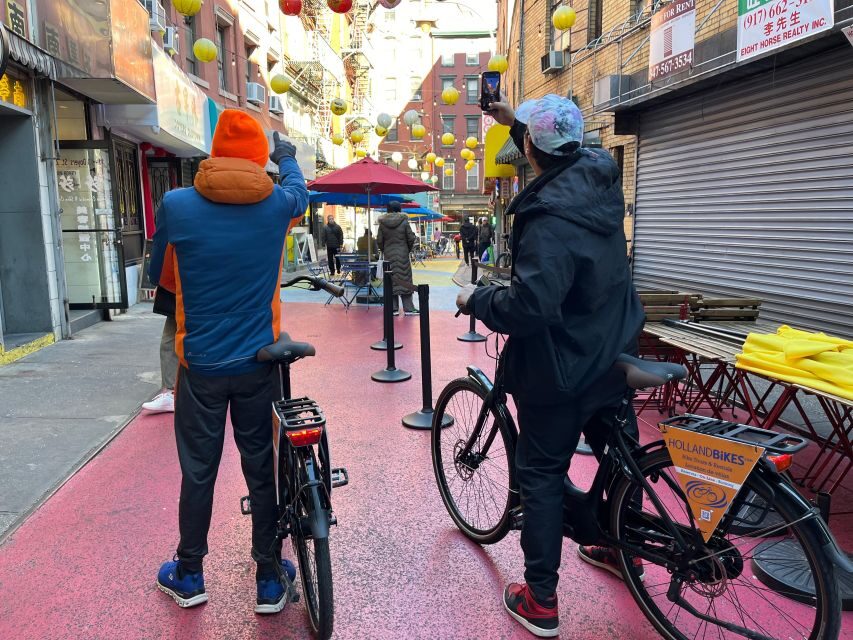 Downtown Bike Tour with Stylish Dutch Bikes! - The Real Value of the Downtown Bike Tour
