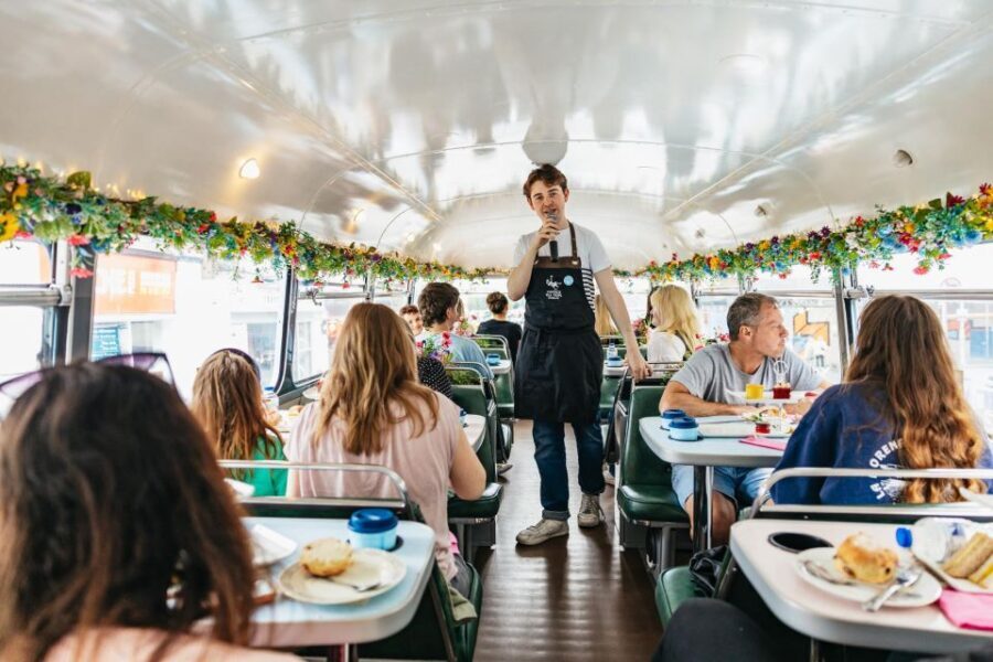 Dublin: Afternoon Tea Vintage Bus Tour - The Itinerary: From Green to Glamour