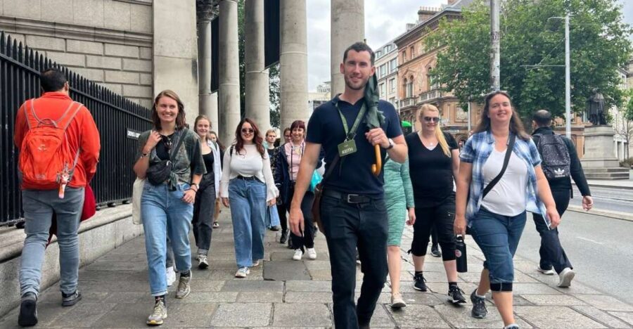 Dublin: Highlights and Hidden Gems Walking Tour - Tour Itinerary Breakdown