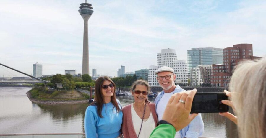 Düsseldorf: MedienHafen Tour - A Worthwhile Introduction to MedienHafen