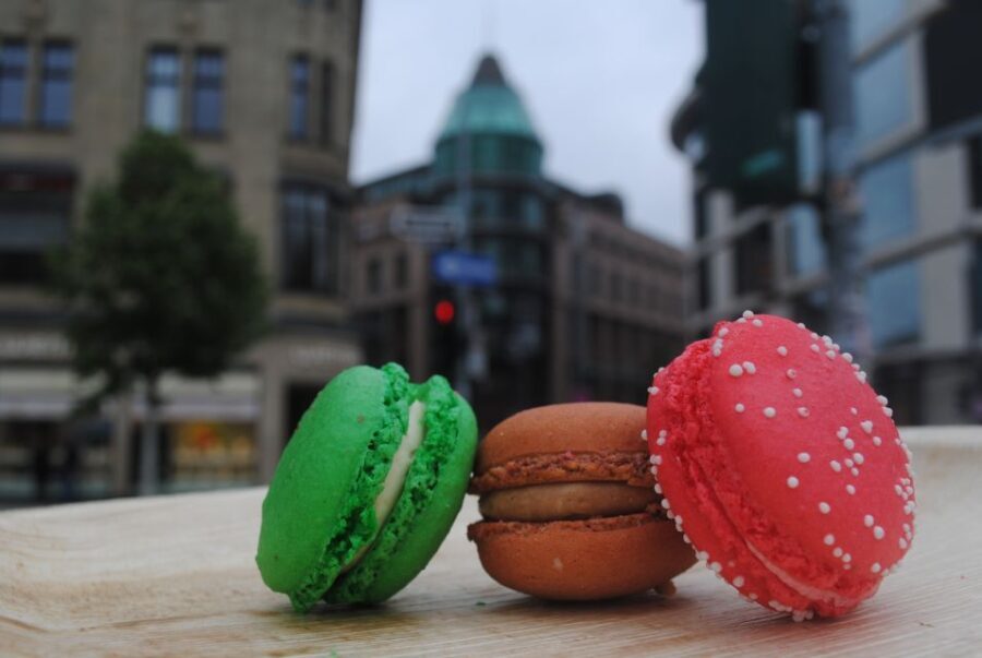 Düsseldorf: Sweet Treats Guided Walking Tour of Old Town - Itinerary Breakdown: What to Expect at Each Stop