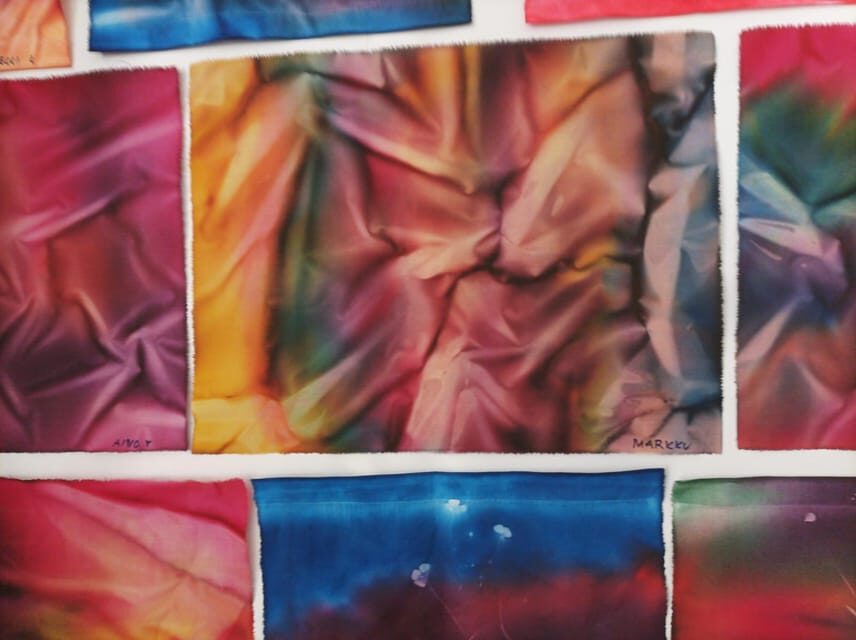 Easy Fabric Dyeing at clothing designer's cozy home - Who Will Love This Experience?