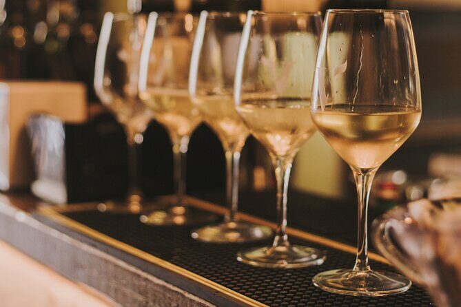 EAT AND DRINK LIKE A LOCAL - Wine Tasting in Trastevere w/ Gelato - What It Means for You: Value and Authenticity