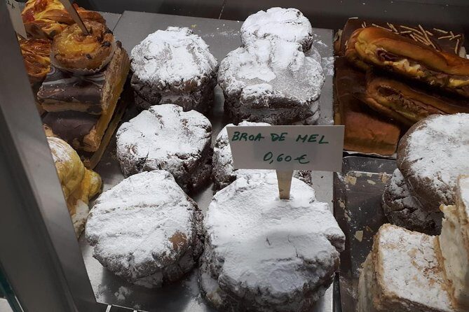 Eat & Tell Porto's Tale: The historical tour that goes through your stomach! - The Experience & the Guide