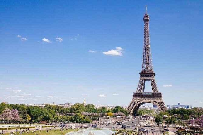 Eiffel Tower Access to the 2nd Floor by Lift with Summit Option - The Sum Up