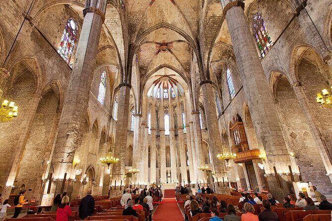 El Born: Santa Maria del Mar Tour with Exclusive Rooftop Views - The Authentic Advantage: Why This Tour Matters