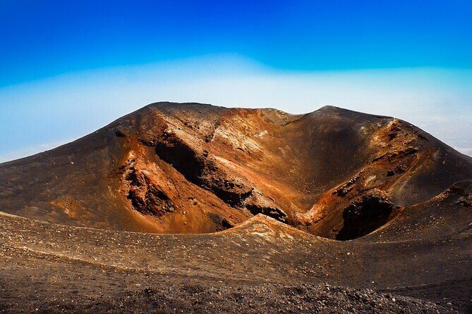 ETNA BASIC TOUR 2.000 mt - The Volcanological Pizzi Deneri Observatory