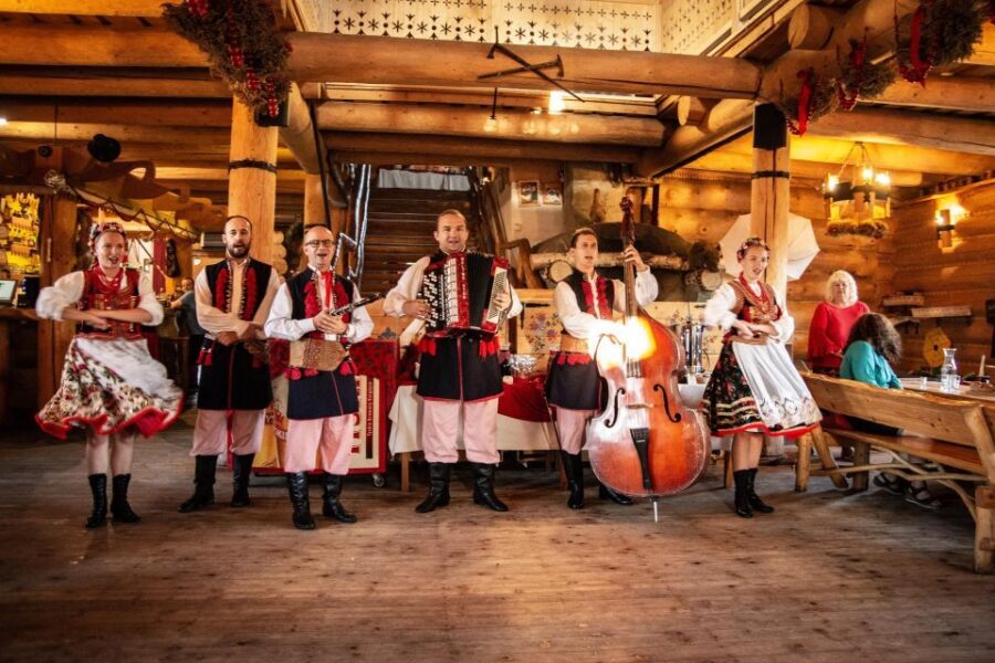 Evening Folk Show, singing, dancing and delicious food! - Who Will Love This Tour?