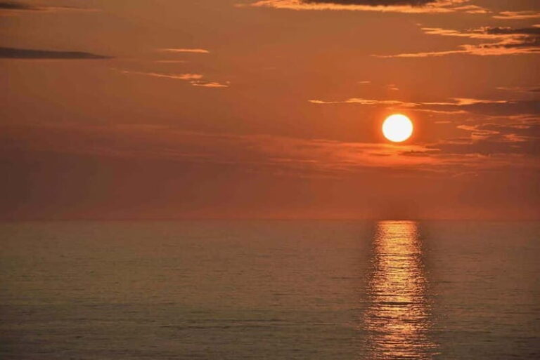 Exclusive to Norway, Sommarøy: Midnight sun in a Hobie sailing kayak. - Why it’s Worth the Price