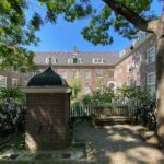 Explore hidden streets with friends - Who Should Book This Tour?