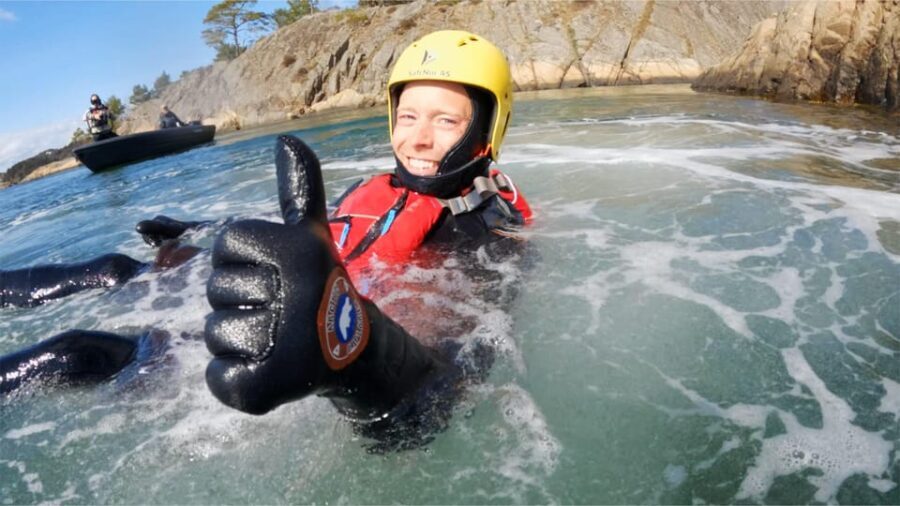 Færvik: Coastering Raet National Park