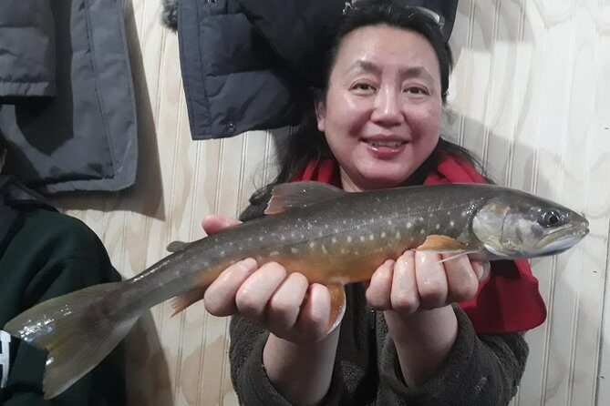 Fairbanks Ice Fishing Expedition in a Heated Cabin with Fish Cookout - Itinerary Breakdown: A Day on the Ice
