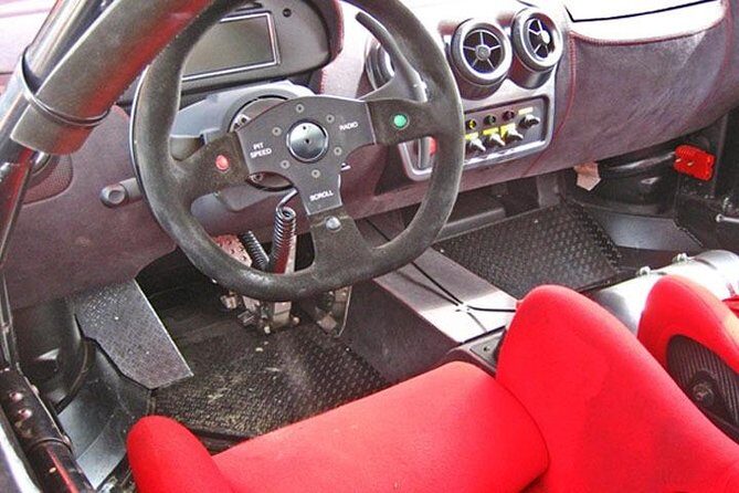 Ferrari Driving Experience on a Racetrack - What Makes This Experience Stand Out