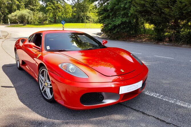 Ferrari driving experience on motorway in Braga - Who Will Enjoy This the Most?