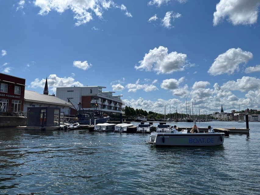 Flensburg: E-Boat rent - Why This E-Boat Rental Stands Out