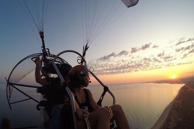 Flight experience over the beach in paragliding/paratrike in the Algarve with video. - An In-Depth Look at the Paratrike Experience in Algarve
