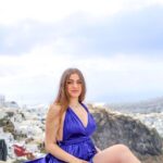 Flying Dress Photoshoot Experience in Santorini - The Perfect Fit for Who