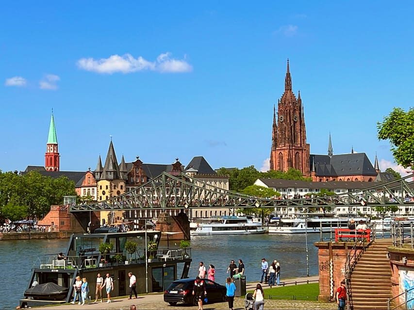 Frankfurt: Discover the heart of Frankfurt - a city tour in German - Why This Tour Works