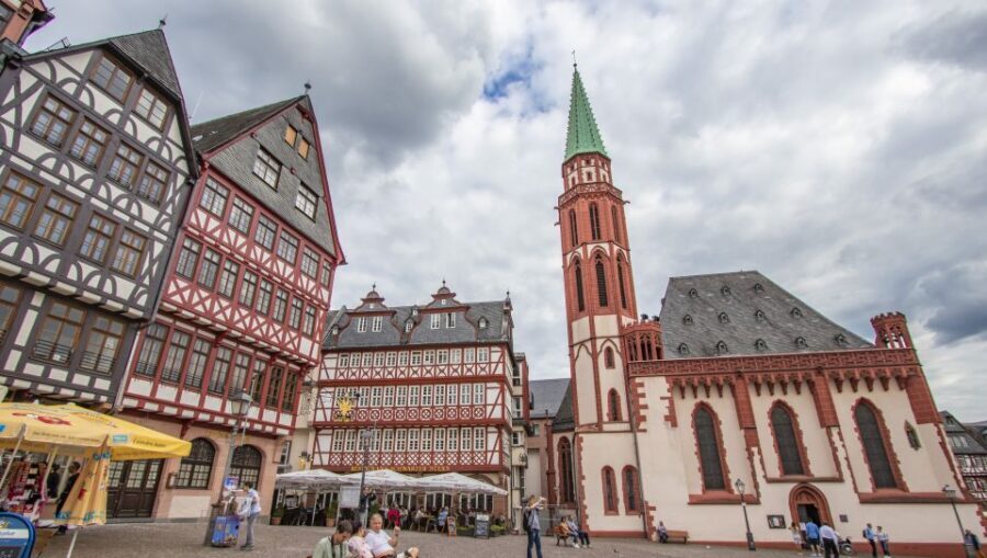 Frankfurt: Express Walk with a Local in 60 minutes - Detailed Breakdown of the Itinerary