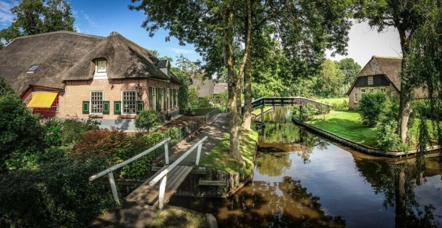 From Amsterdam: Giethoorn Sightseeing Tour and Canal Cruise - Authenticity & Value