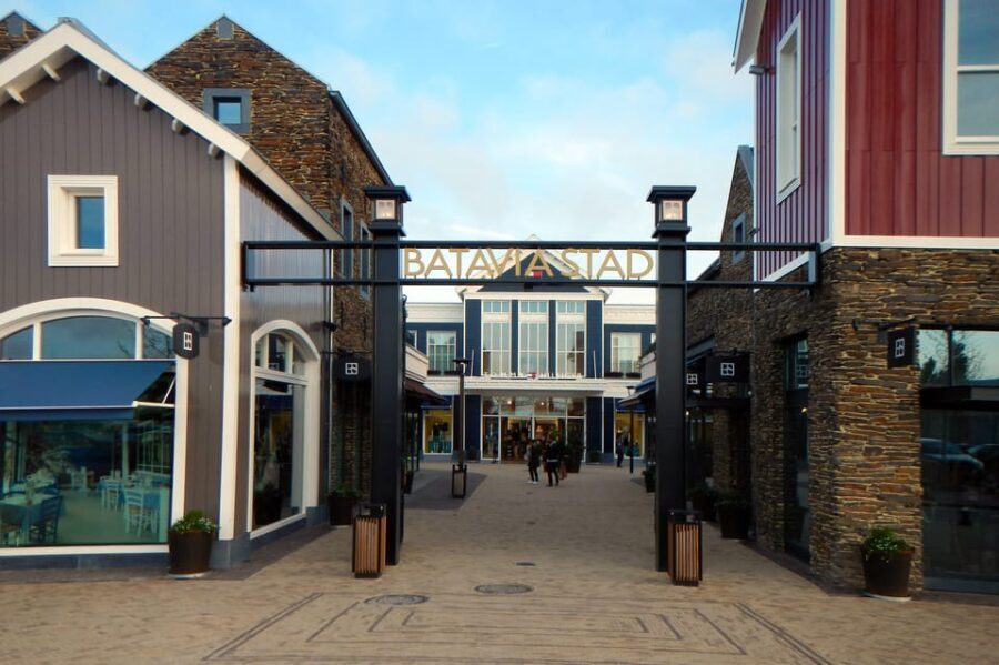 From Amsterdam: Private Day Trip to Fashion Outlet - What to Expect from the Private Shopping Trip