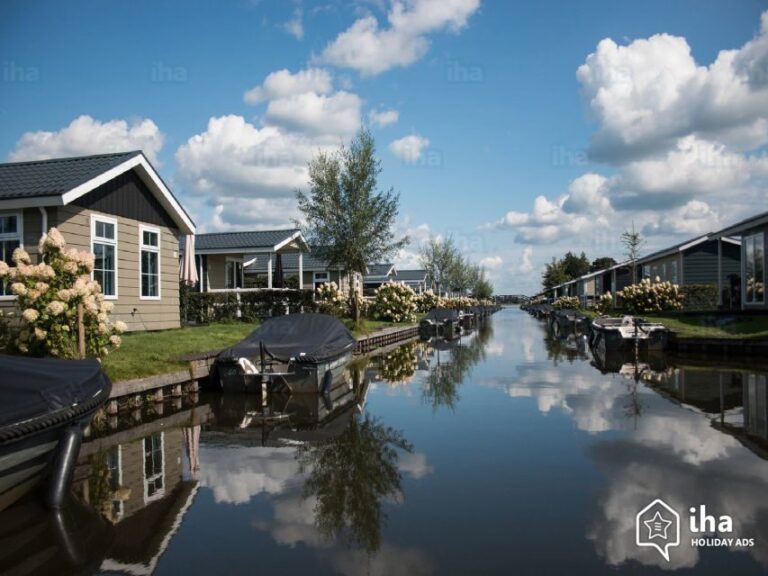 From Amsterdam: Private Day Trip to Giethoorn and Lelystad - The Experience Breakdown: What to Expect