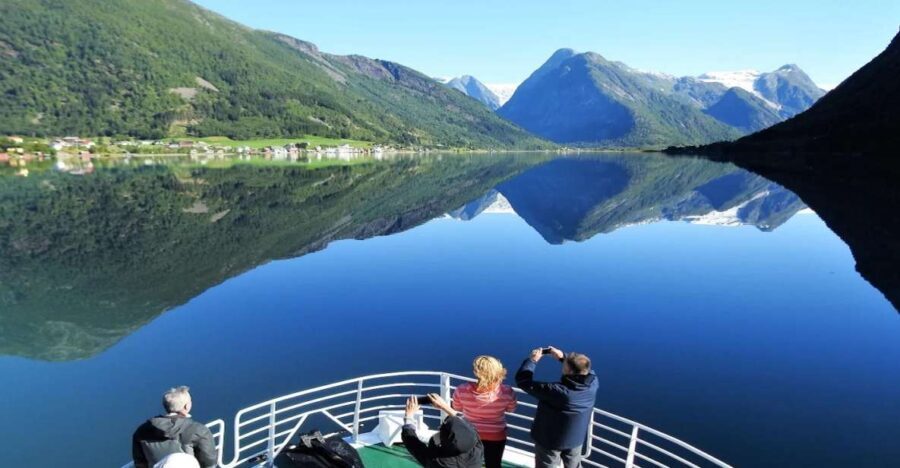 From Balestrand: Fjord Cruise to Fjærland- Round trip - The Scenic Highlights and Why They Matter
