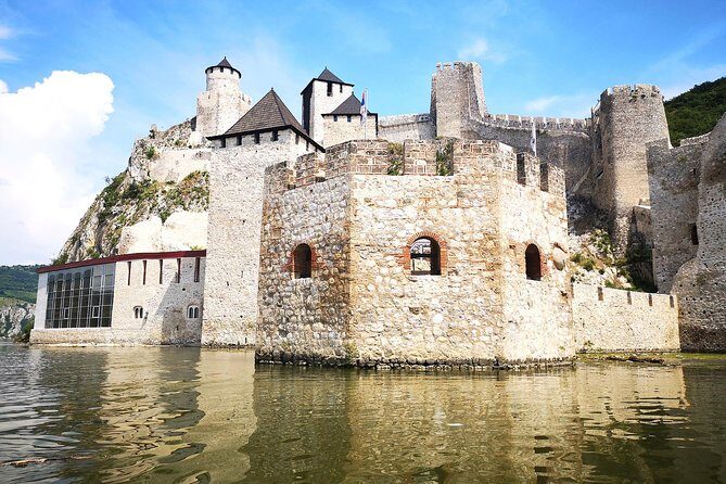 From Belgrade: Golubac fortress & Iron Gate Danube gorge - The Itinerary in Detail