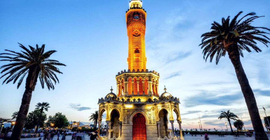 From Cesme: Private Izmir City & Agora Tour with Lunch - A Practical Overview of the Itinerary and What You Can Expect