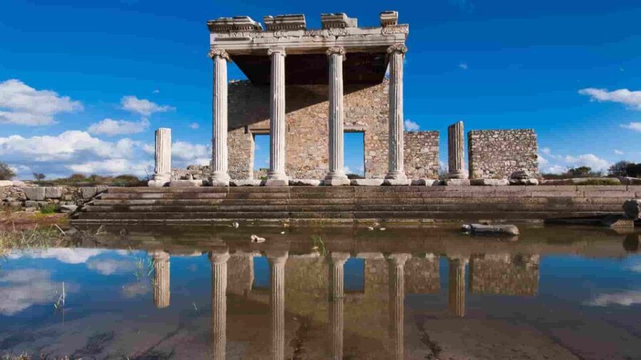 From Istanbul: 2-Day Ephesus, Pamukkale, & Hierapolis Tour - Day One: From Istanbul to Ephesus