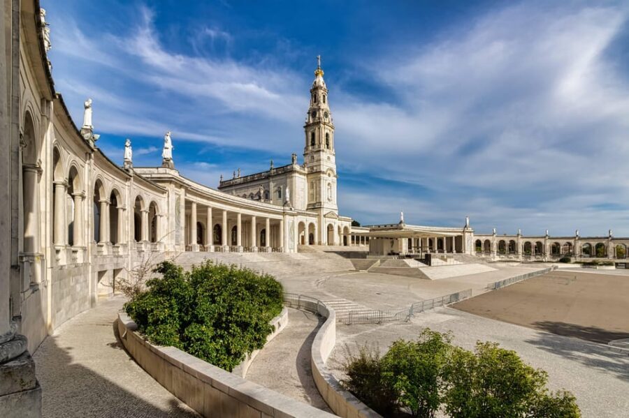 From Lisbon: Private Fátima, Nazaré & Óbidos Day Trip - What Travelers Say