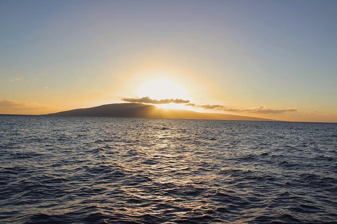 From Ma'alaea Harbor: Sunset Dinner Cruise Aboard the Quicksilver - Who Will Love This Tour?