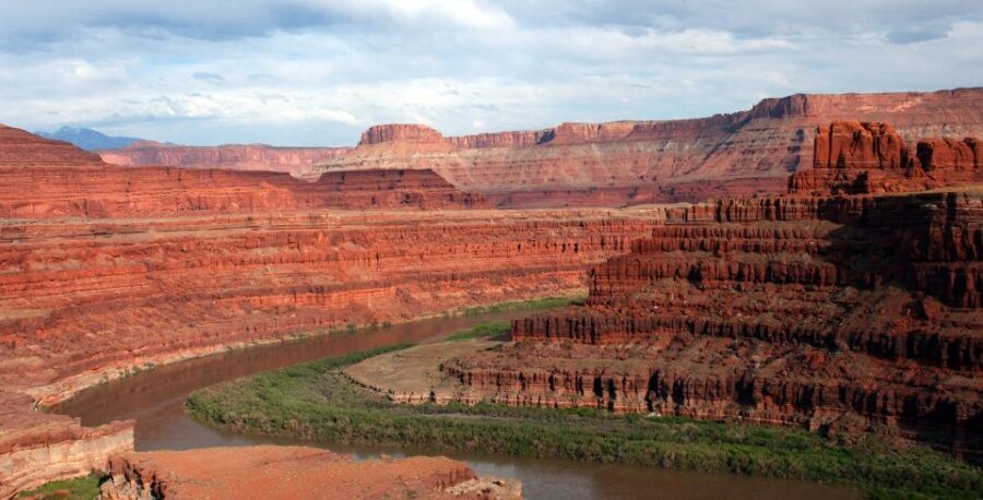 From Moab: Canyonlands 4x4 Drive and Colorado River Rafting - Colorado River Rafting: Splash and Serenity