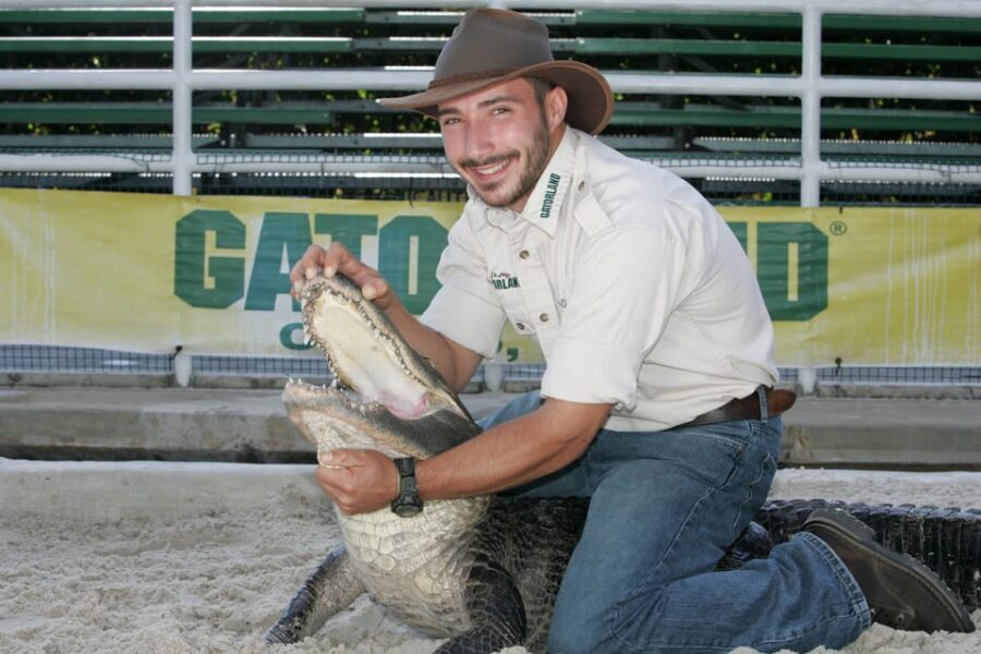From Orlando: Swamp Airboat Ride and Gatorland Entry - Gatorland: Up Close and Personal