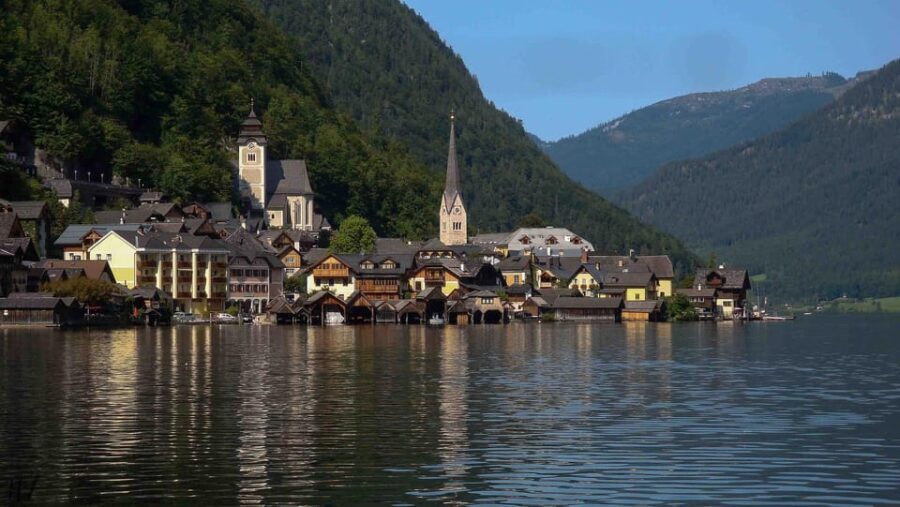 From Prague to stunnning Hallstatt: Private 1 day tour - Itinerary Breakdown