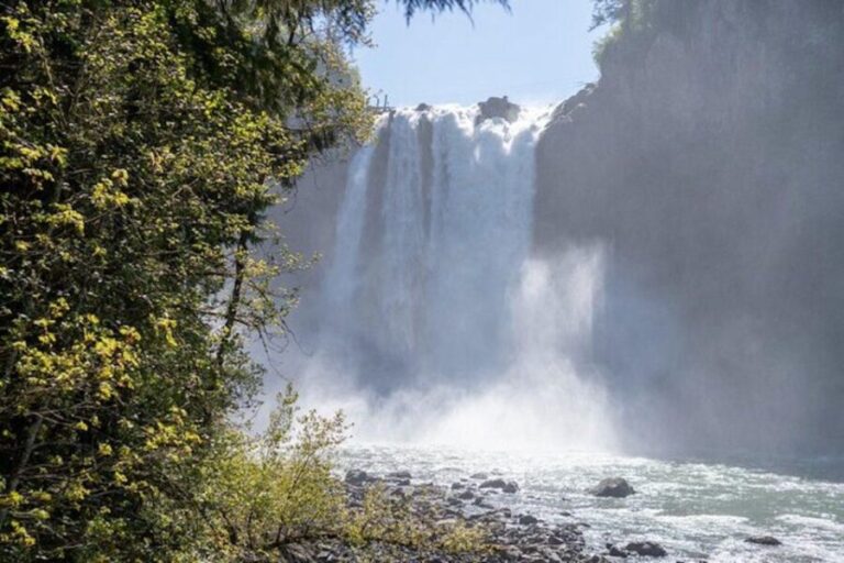 From Seattle: Visit Snoqualmie Falls and Hike to Twin Falls - Detailed Breakdown of the Itinerary