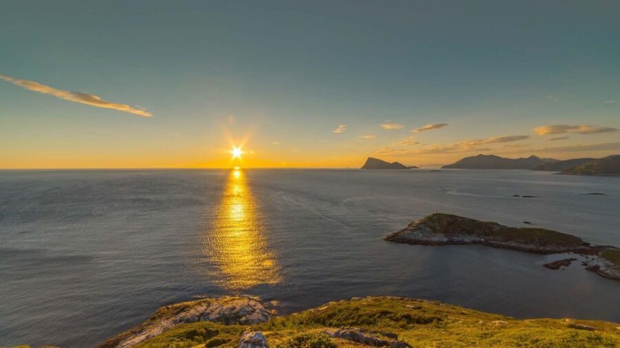 From Tromsø: Kayak trip with lunch and sauna at Sommarøy - The Itinerary in Detail