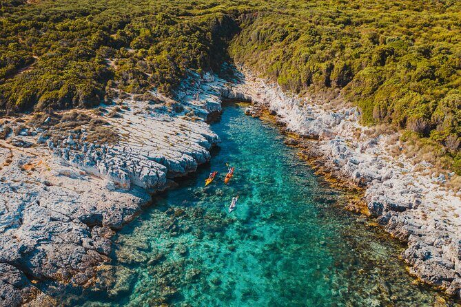 FULL CAVE & SAFARI EXPERIENCE by KAYAK - The Route and Its Highlights