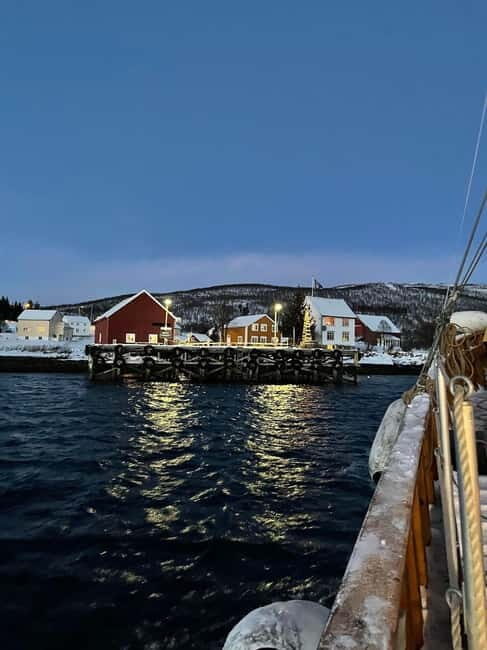Full day boat trip by Hermes II to old trading post - Who Will Love This Experience?