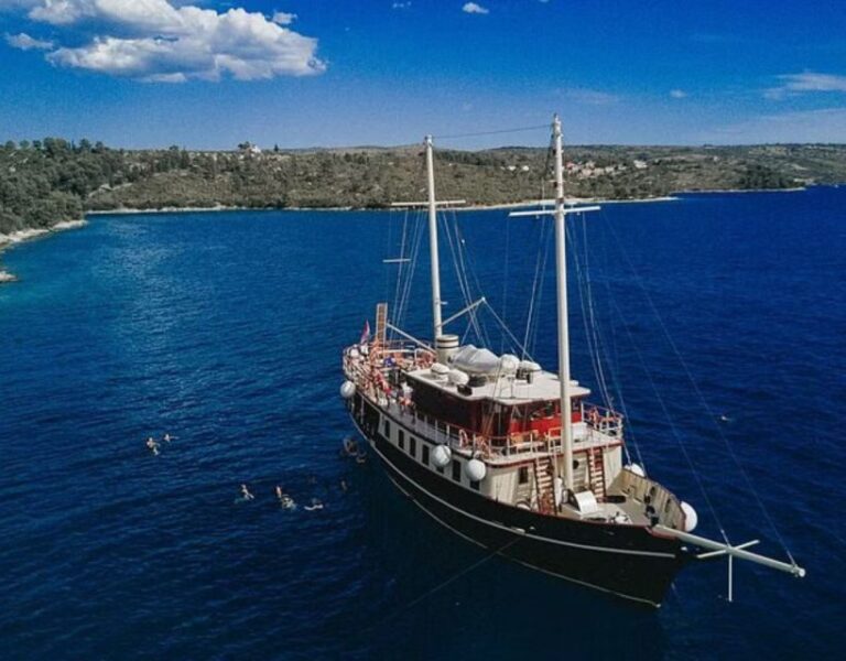 Full-Day Swimming and Snorkeling Tour in Split - Detailed Breakdown of the Itinerary