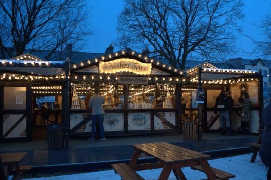 Galway: Christmas Market and City Highlights Walking Tour - What Makes This Tour Stand Out?