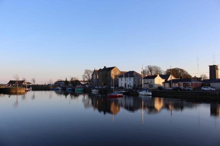 Galway City: Evening Guided Walking Tour of Galway City - The Experience of the Tour